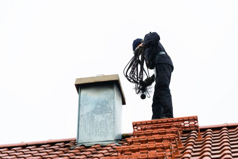 Čistenie komína: Ako na to a prečo je dôležité? | Nášdomov.sk